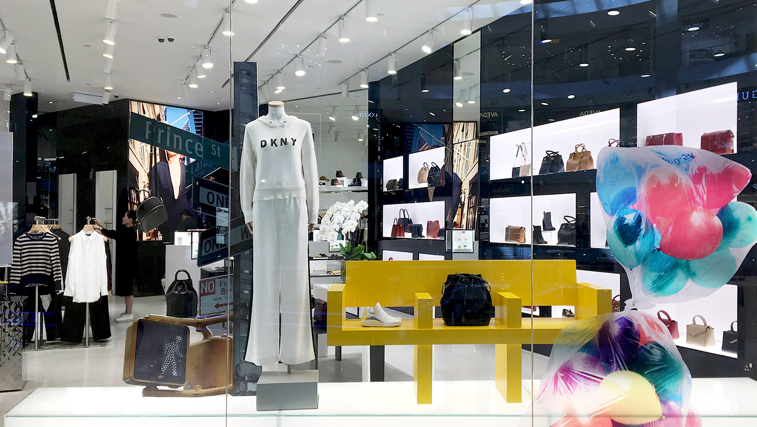 DKNY - IN GRID Design